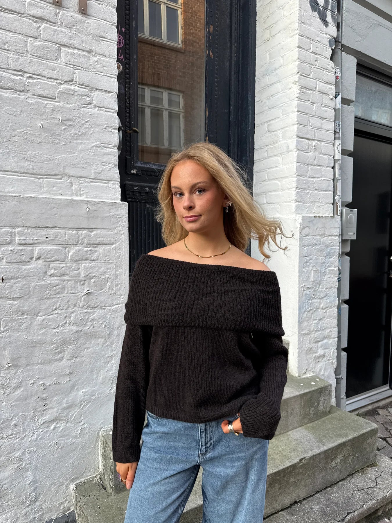 TROYGGJA | SALLY brown – Hon+Hann